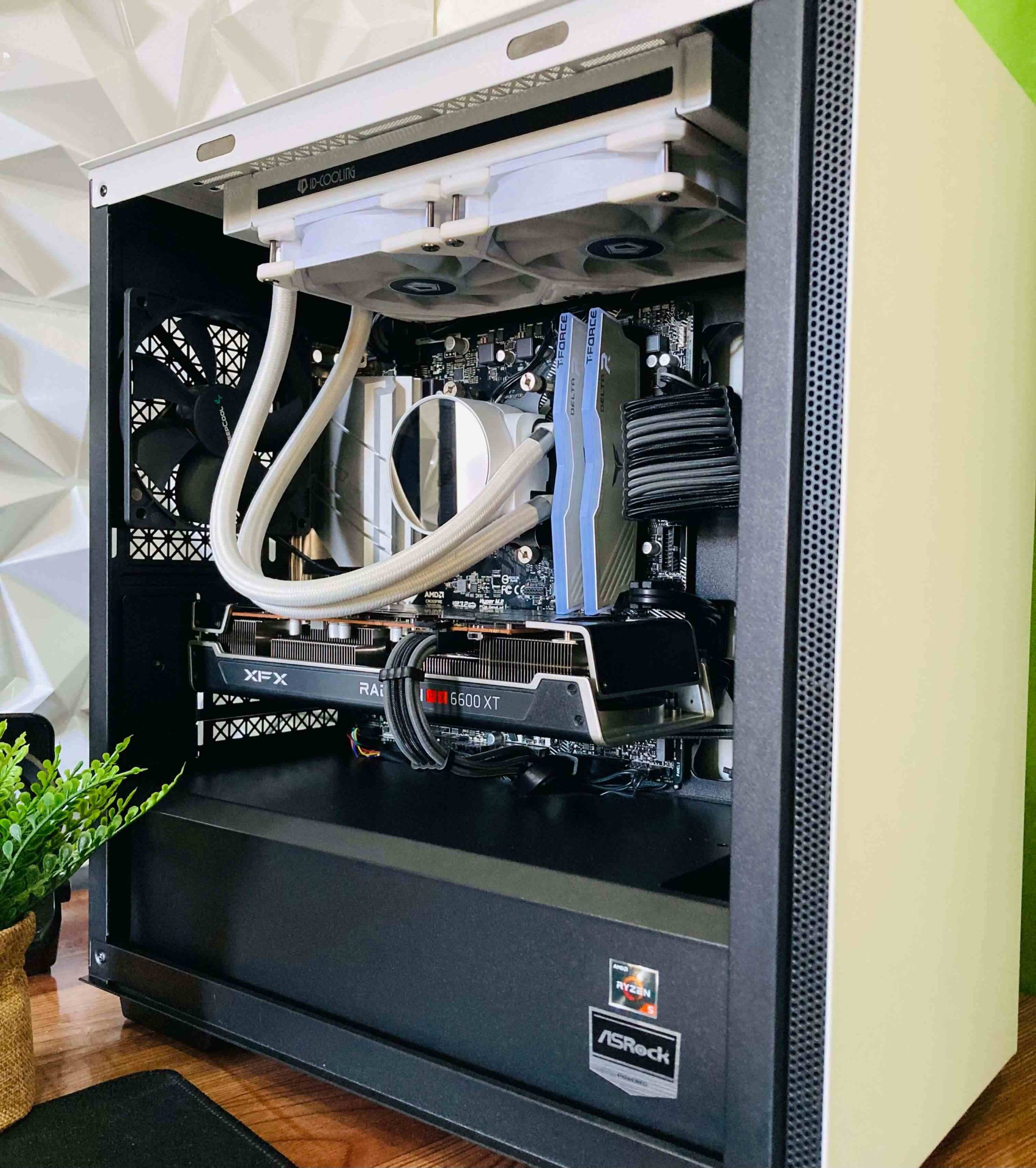 13 Products in Kevin's Desk Setup | Item Names and Links