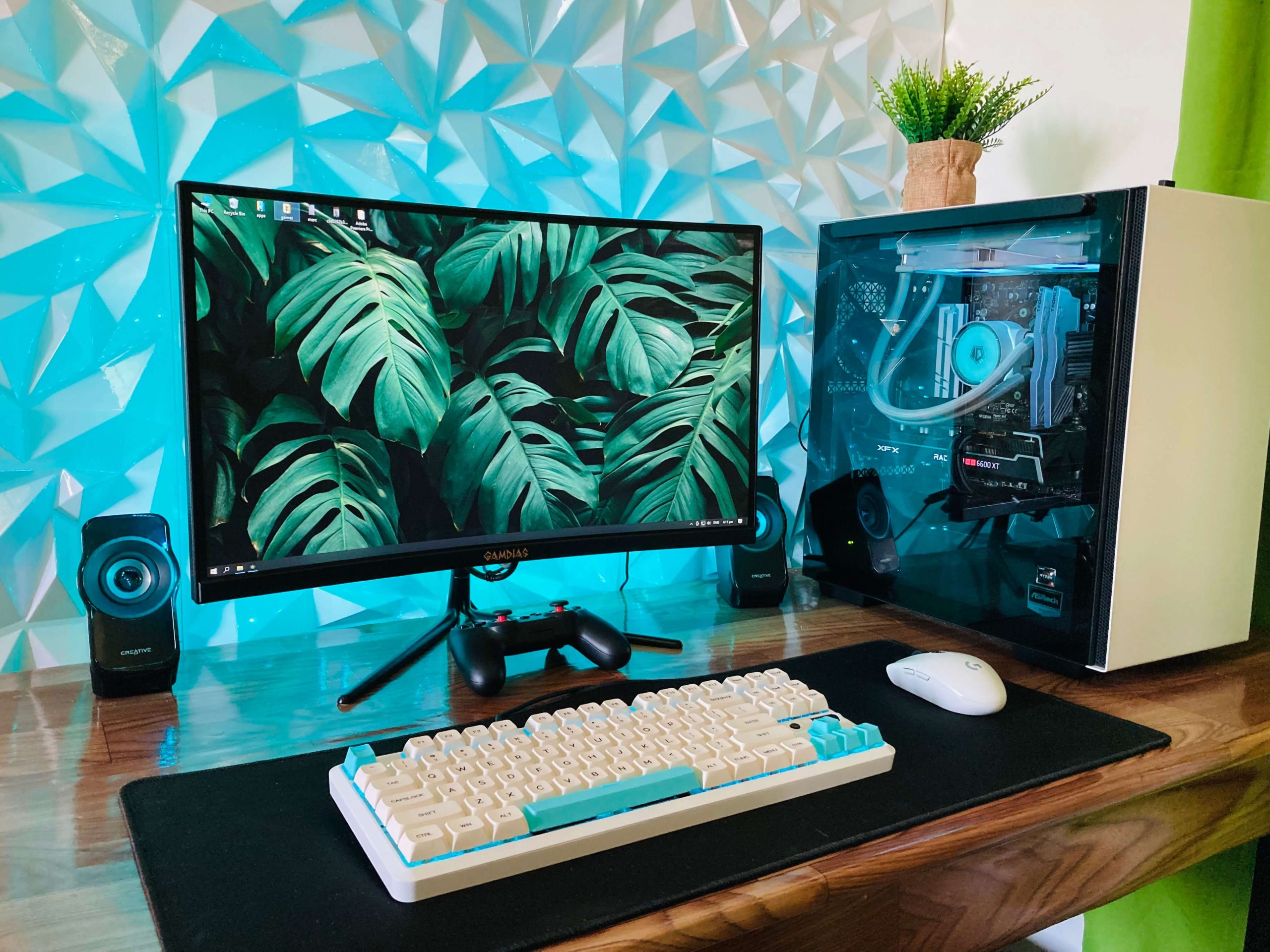 13 Products in Kevin's Desk Setup | Item Names and Links