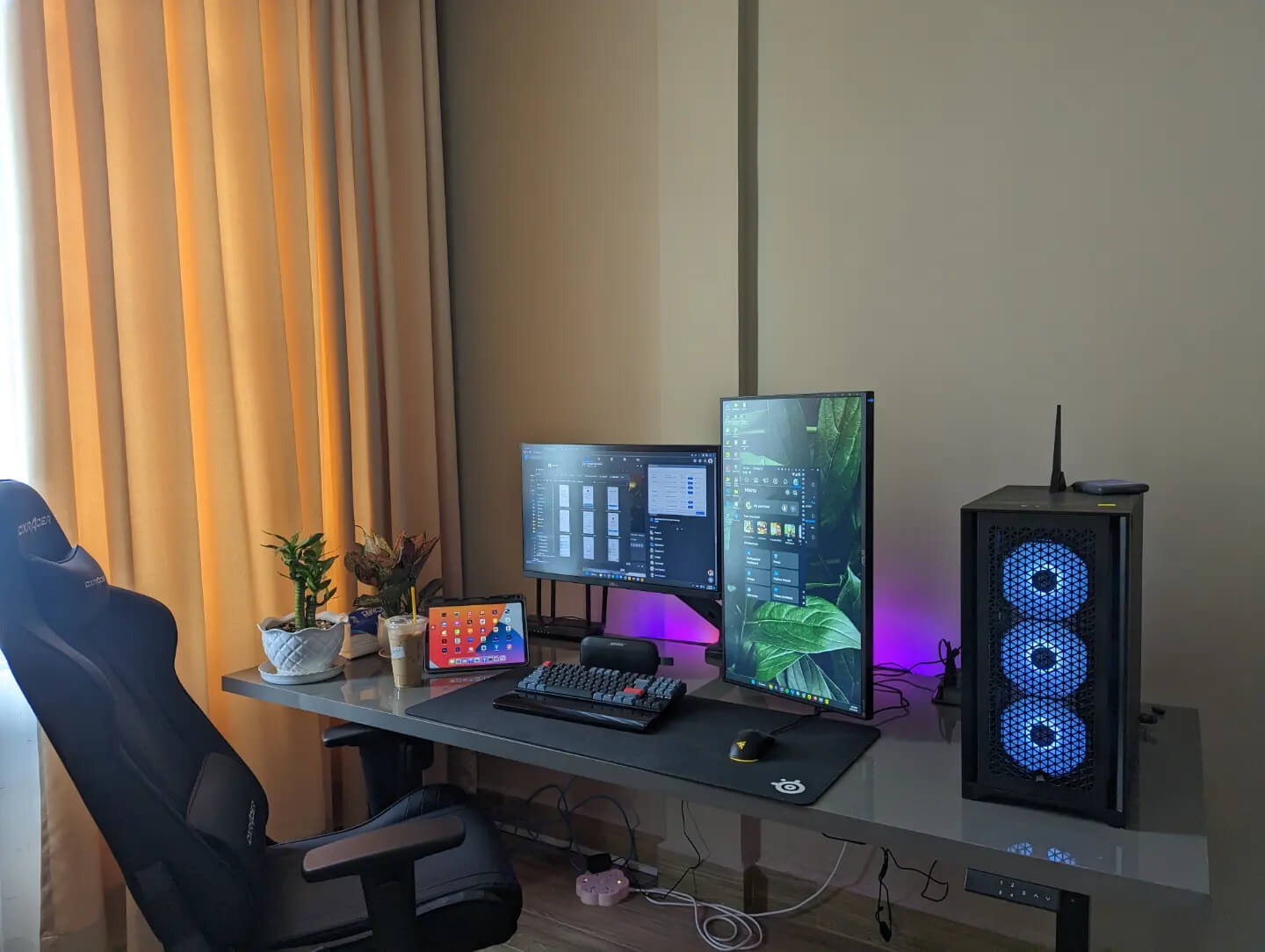 11 Products in Tonyblog's Desk Setup | Item Names and Links