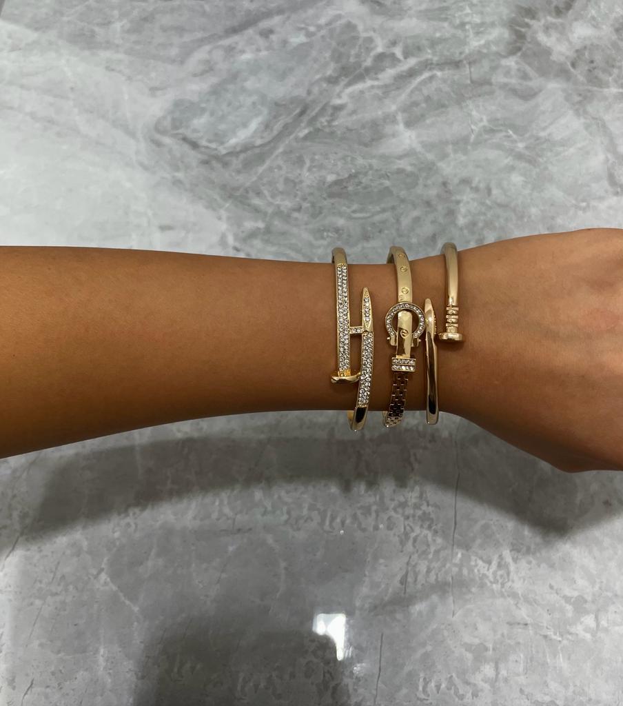Gold Bracelet Bundle – Collections London