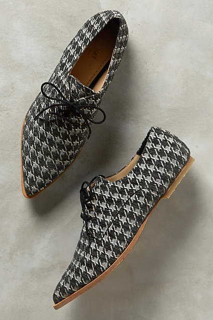 5 Spiffy Pieces of Houndstooth Clothing to Sport this Fall