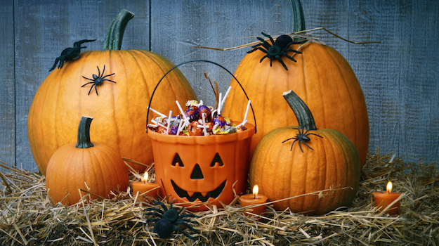 6 Ways to Make Your Halloween Celebration a Little Greener