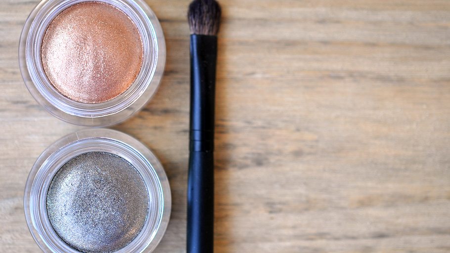 How to Rock a Shimmer Makeup Look