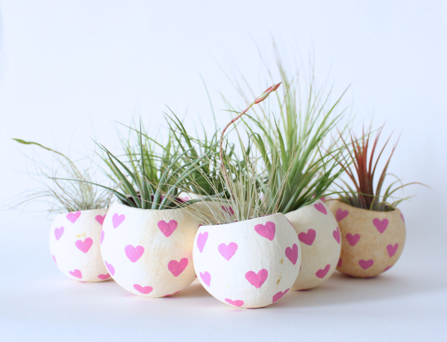 8 Deliciously Pretty in Pink Decor Ideas for Your Pad