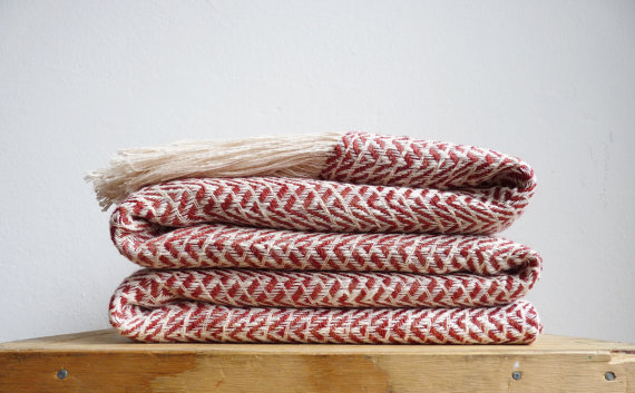 10 Red and White Decor Finds Inspired by Summertime