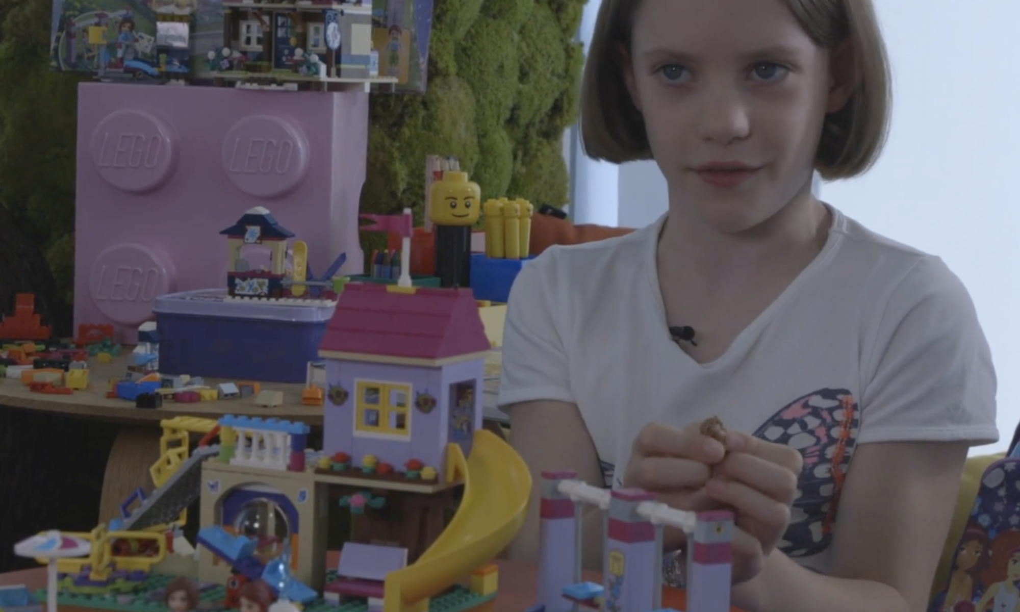 This Amazing Lego Designer is Young and Super Talented [Video]