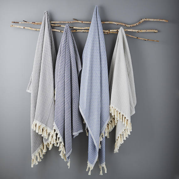 9 Ways to Add the Tassel Trend to Your Space Without Overdoing It ...