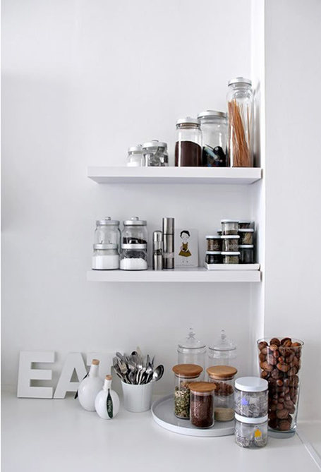 Ideas & Tips for How to Use Corner Spaces in Your Home