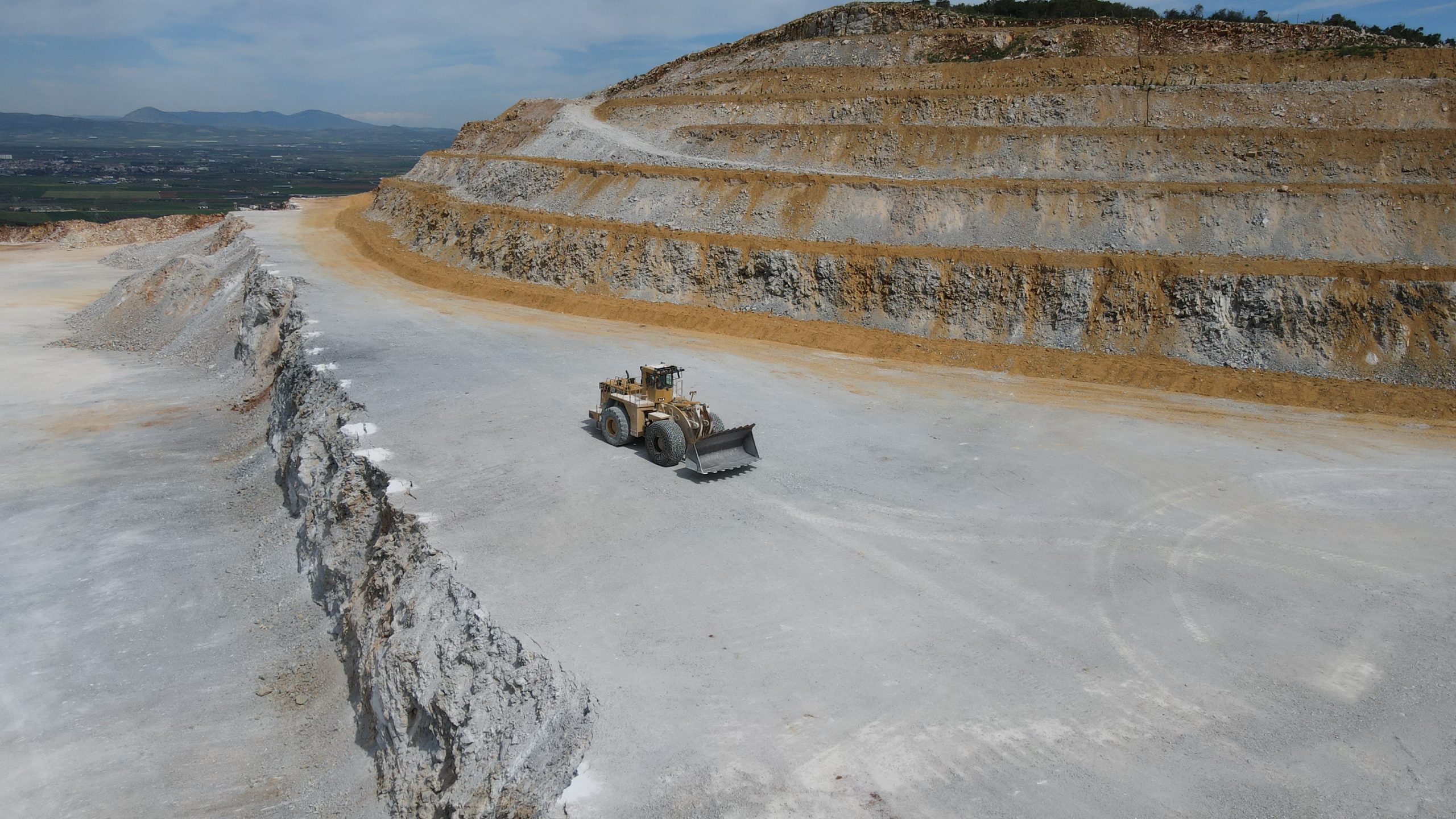 Quarries Photos | Heavy Machinery in Stone & Aggregate Quarries