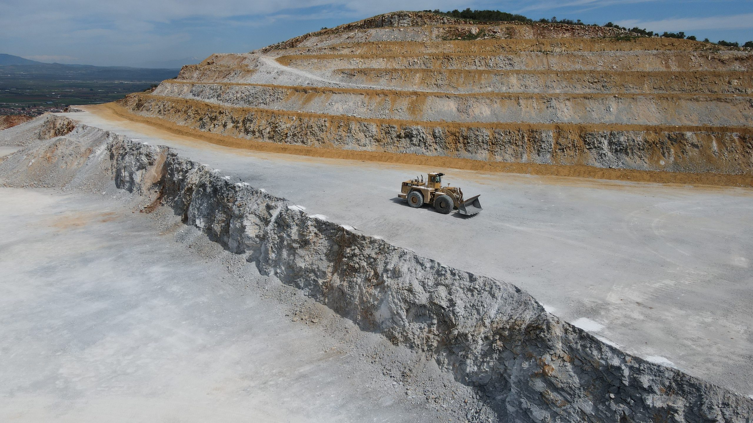 Quarries Photos | Heavy Machinery in Stone & Aggregate Quarries