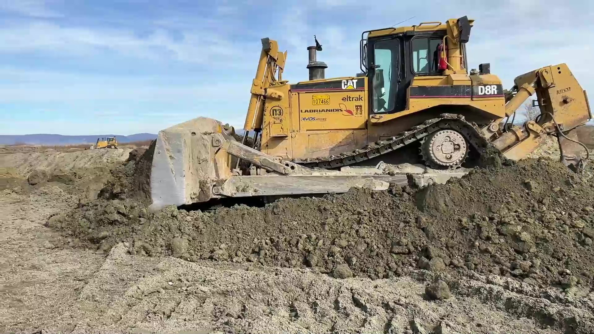 Bulldozer Photos Gallery | Powerful Bulldozers in Action