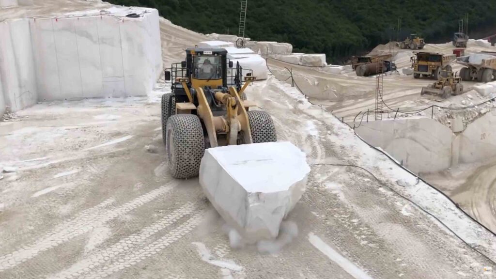 A Day in the Quarry - Mega Machines Channel