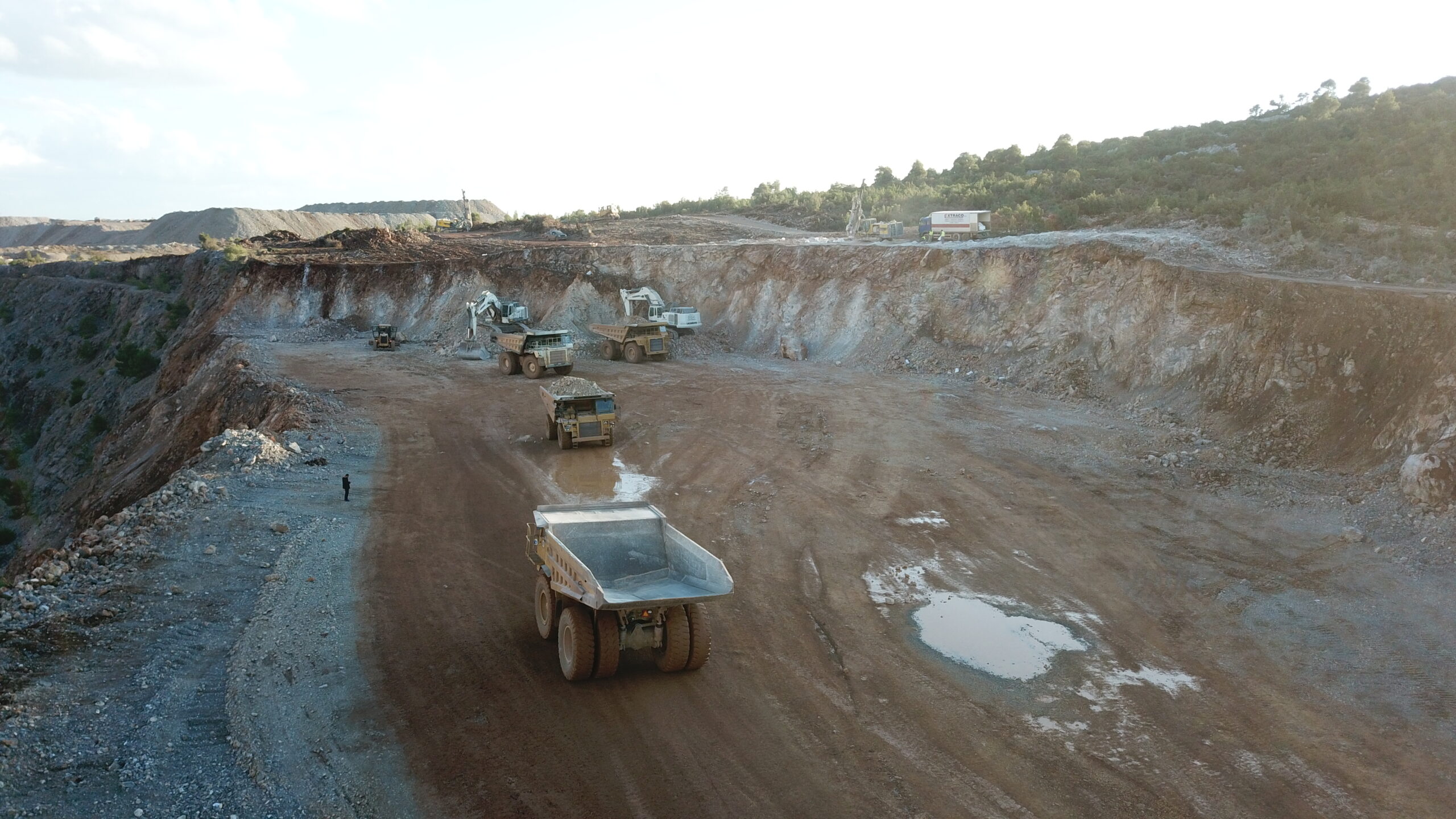 Quarries Photos | Heavy Machinery in Stone & Aggregate Quarries