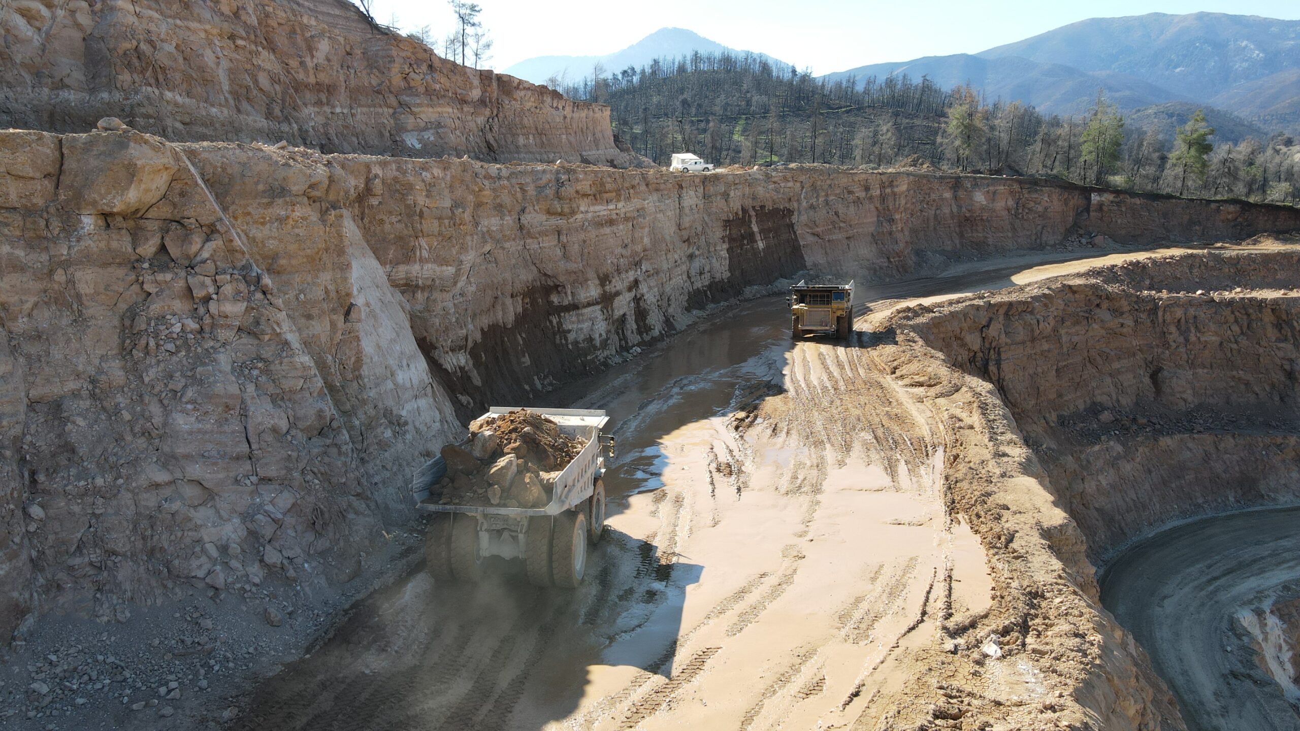 Quarries Photos | Heavy Machinery in Stone & Aggregate Quarries