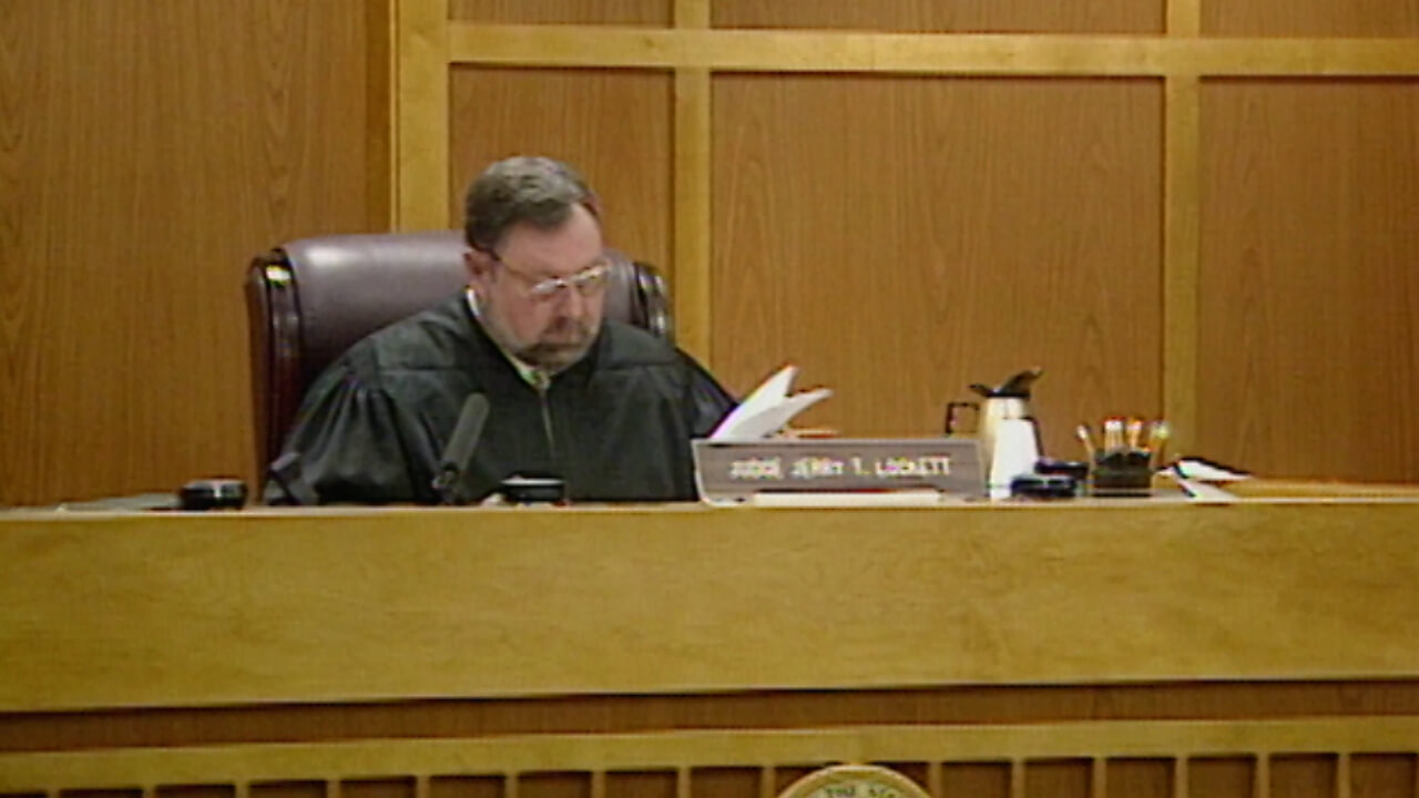 25-FL v. Ferrell: Outside the Presence of the Jury | Court TV Video