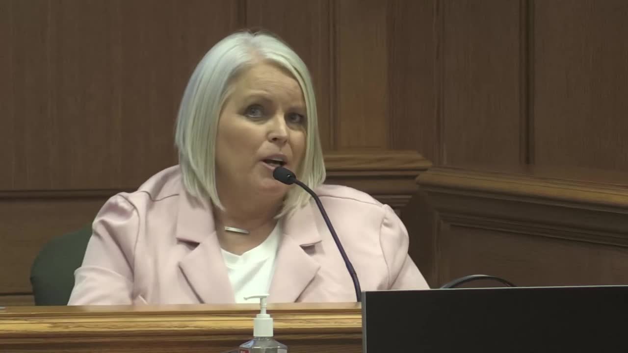 Lori Ann Phillips Testifies About Night Husband Died | Court TV Video