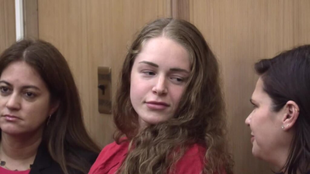 OnlyFans' Courtney Clenney's parents accuse State of 'digital burglary ...