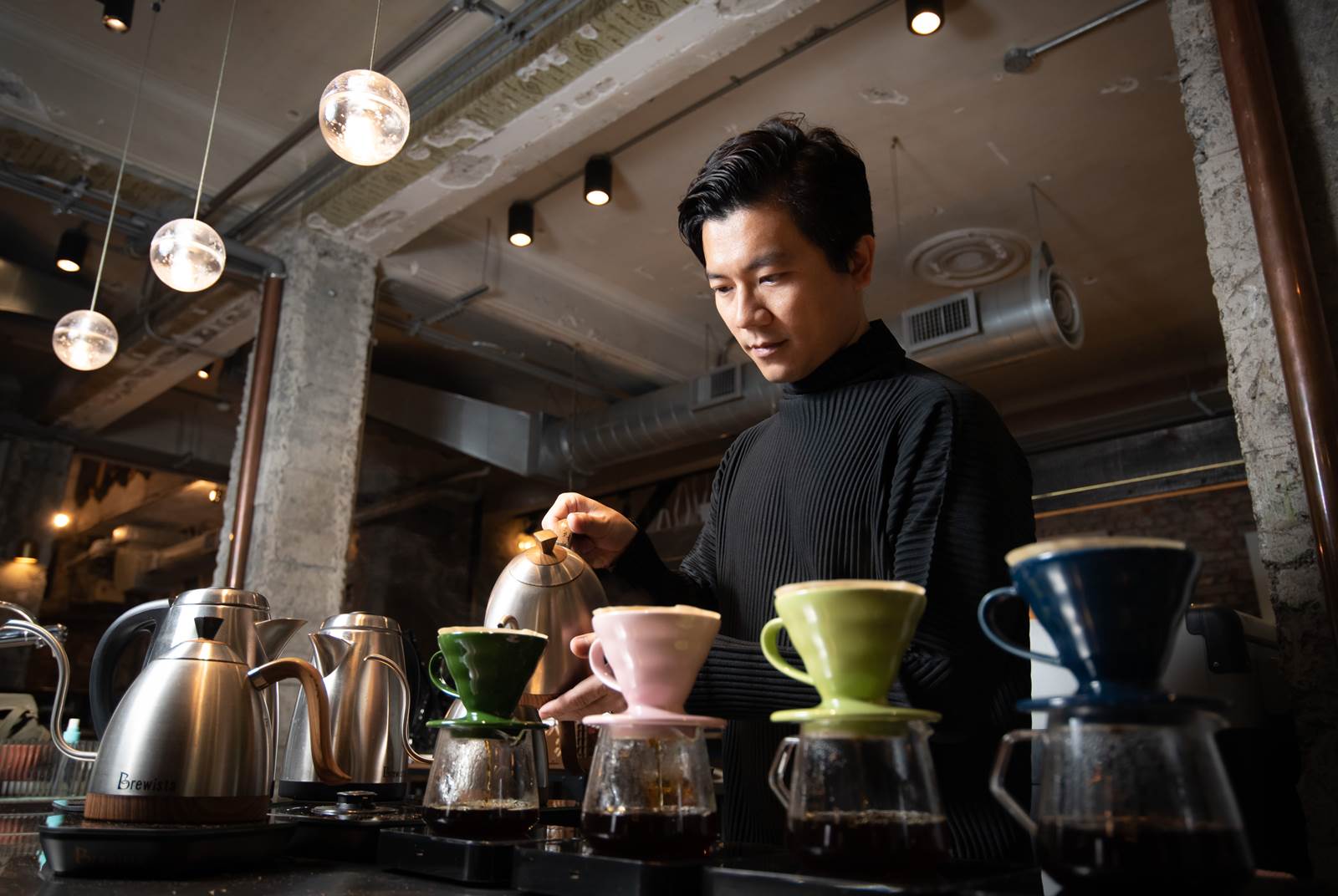 從單車擺攤到世界第一！興波咖啡吳則霖，理性精算出最完美煮法｜天下雜誌