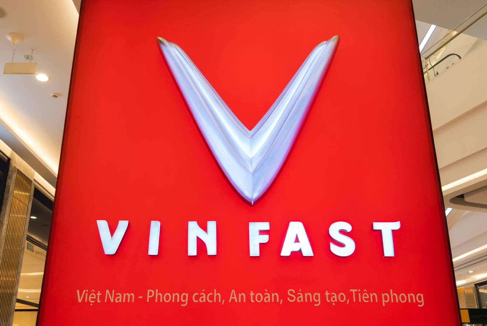 烏克蘭賣泡麵賣到變越南首富，進軍電動車｜天下雜誌