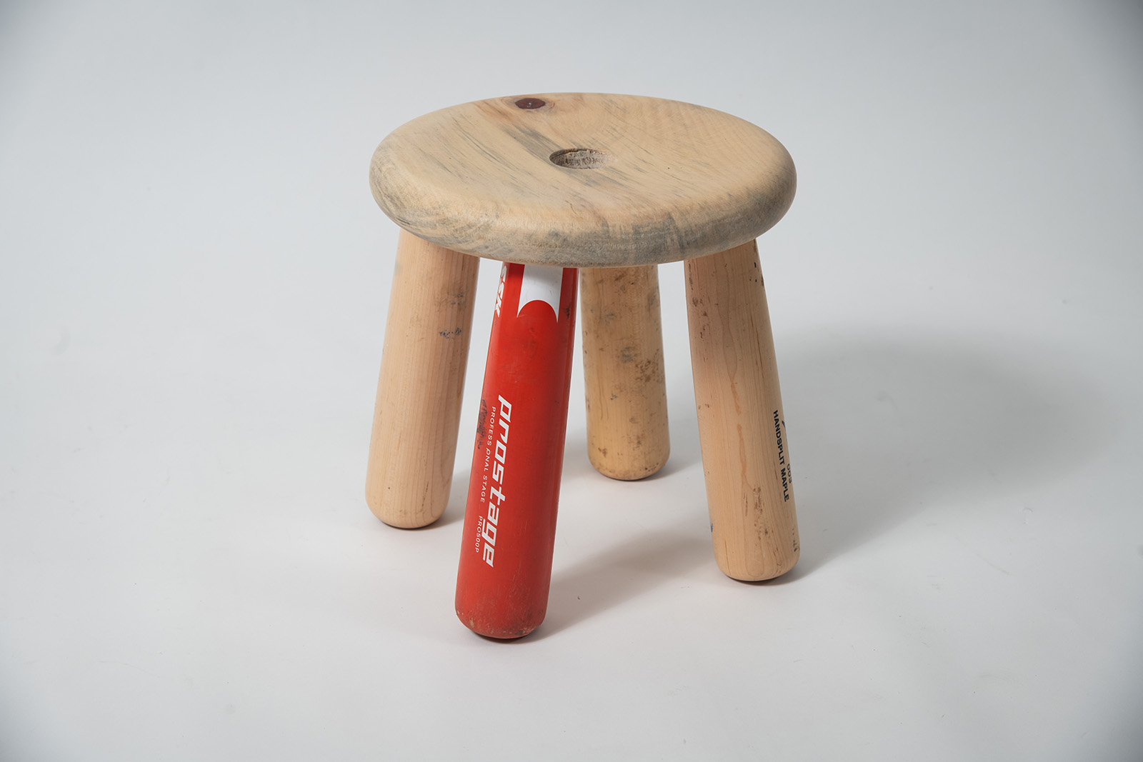 賣炭郎之子的逆襲！600噸廢木如何變身有故事的質感家具？｜天下雜誌