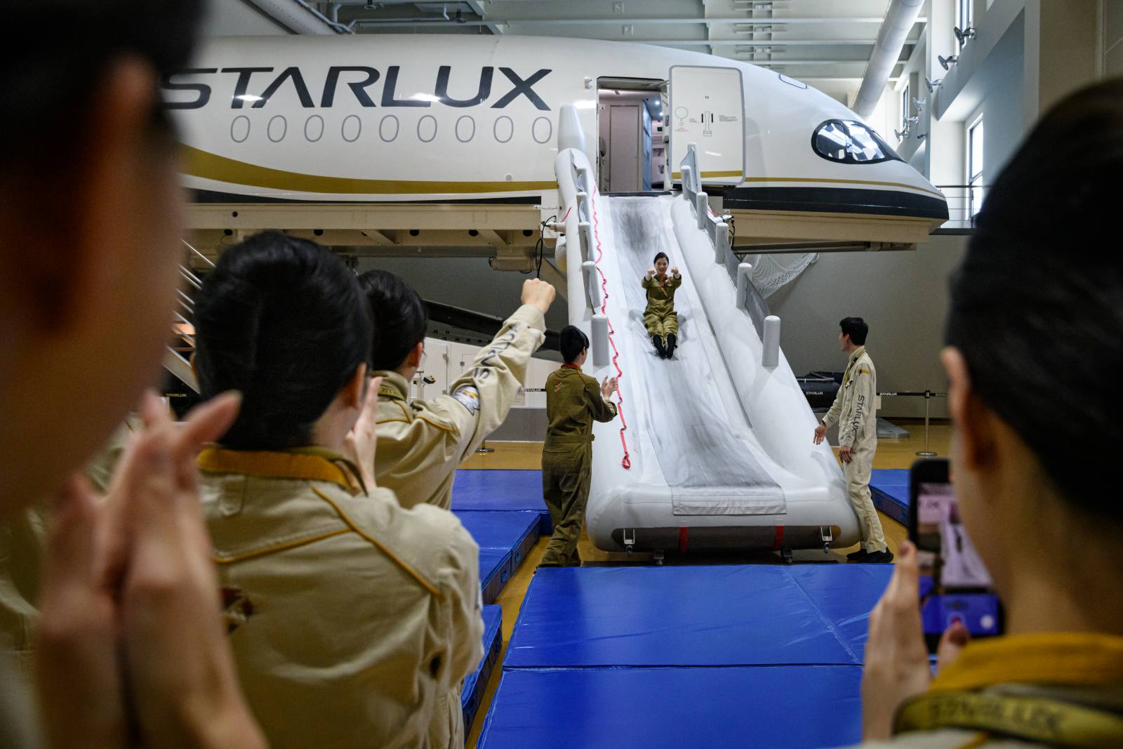 Going global: Starlux’s mission impossible｜Industry｜2023-05-03 ...