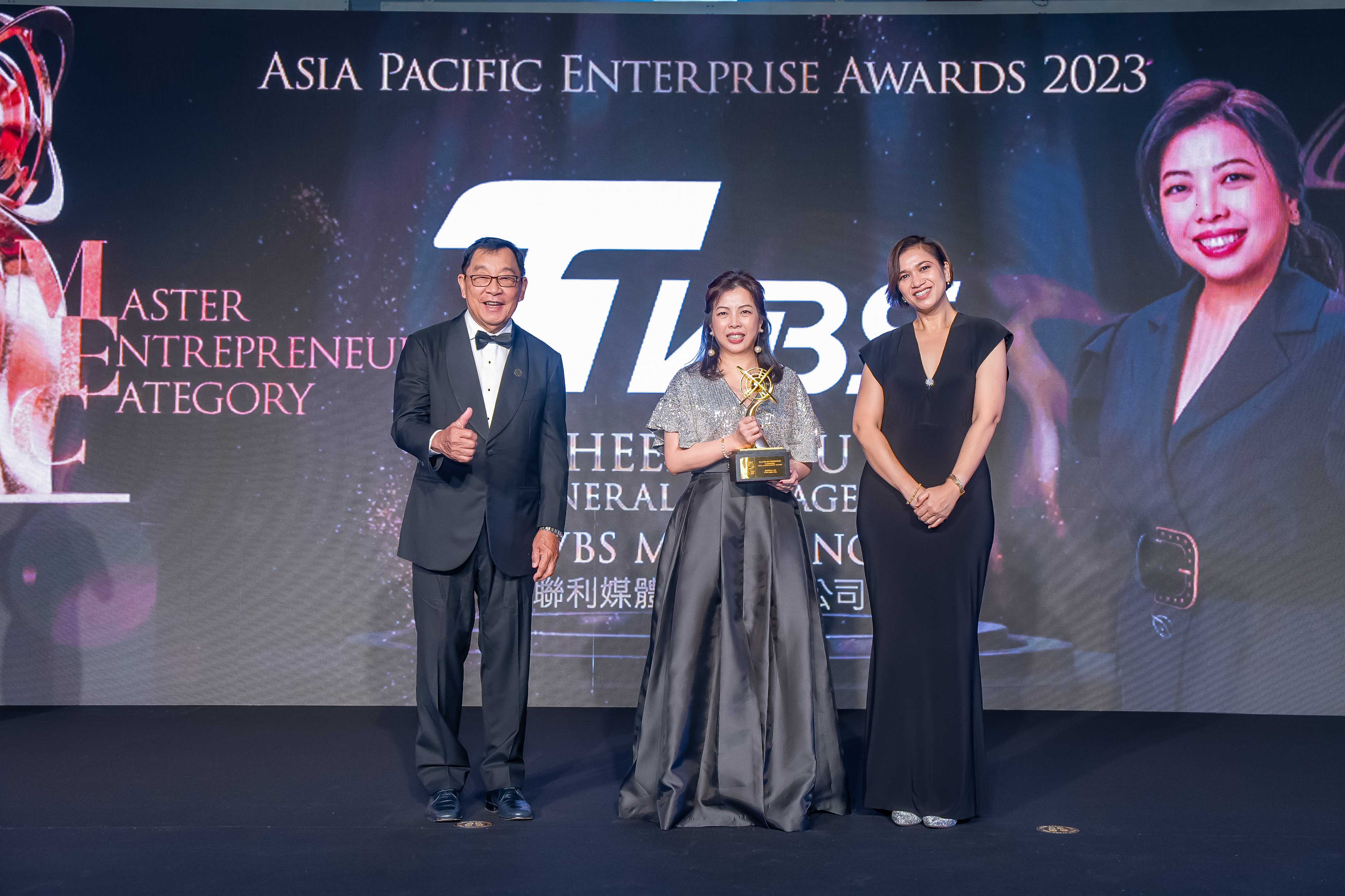 數位永續皆卓越！TVBS總經理劉文硯再獲APEA「卓越企業領袖」｜天下雜誌