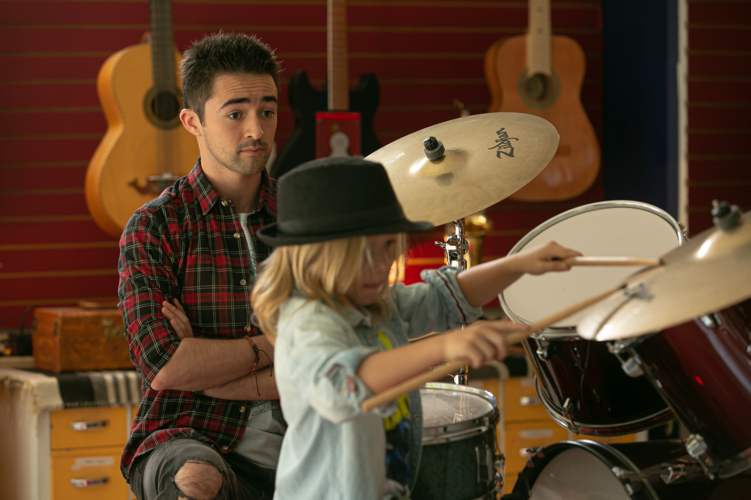 Miguel Jiménez estrena "Sin Hijos" en Netflix | Factor Nueve