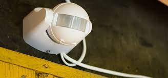 ¿Cómo utiliza un sensor de movimiento?