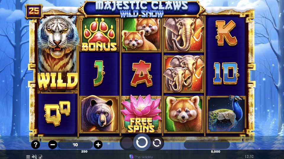 Play Majestic Claws - Wild Snow Slot Game | PlayFame.com