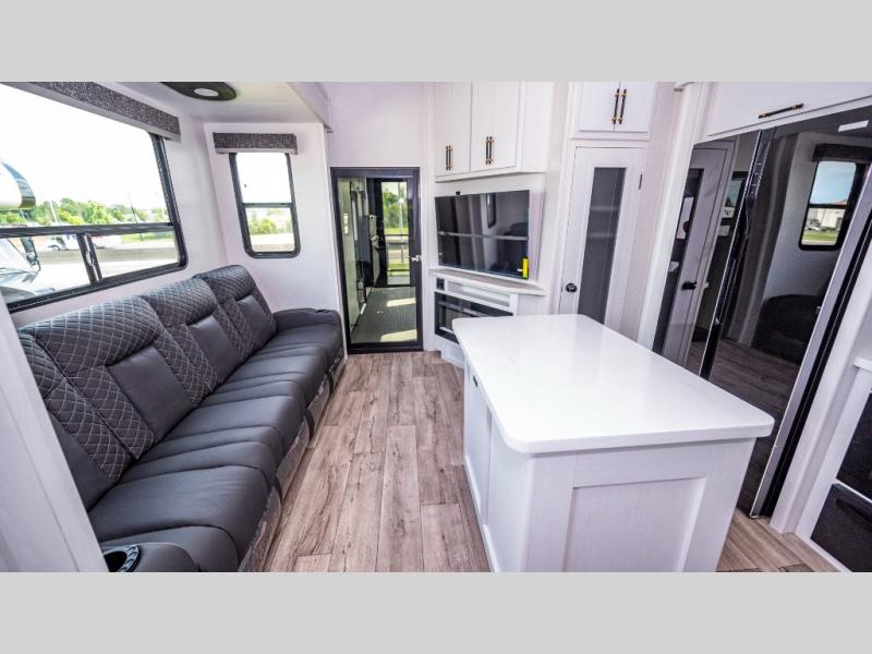 Discover Dutchmen: The Ultimate in Travel RVs