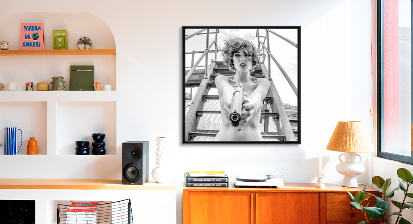 Kiss Kiss Bang Bang, Femme, Romany WG · Photographies d'art · YellowKorner