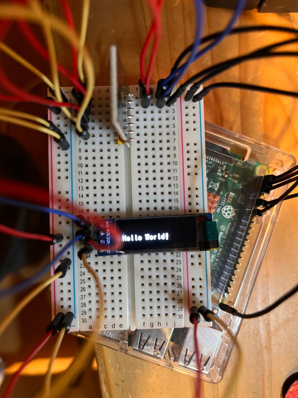 Raspberry Pi 3 Bの上のFlutterアプリからGPIOを操作する