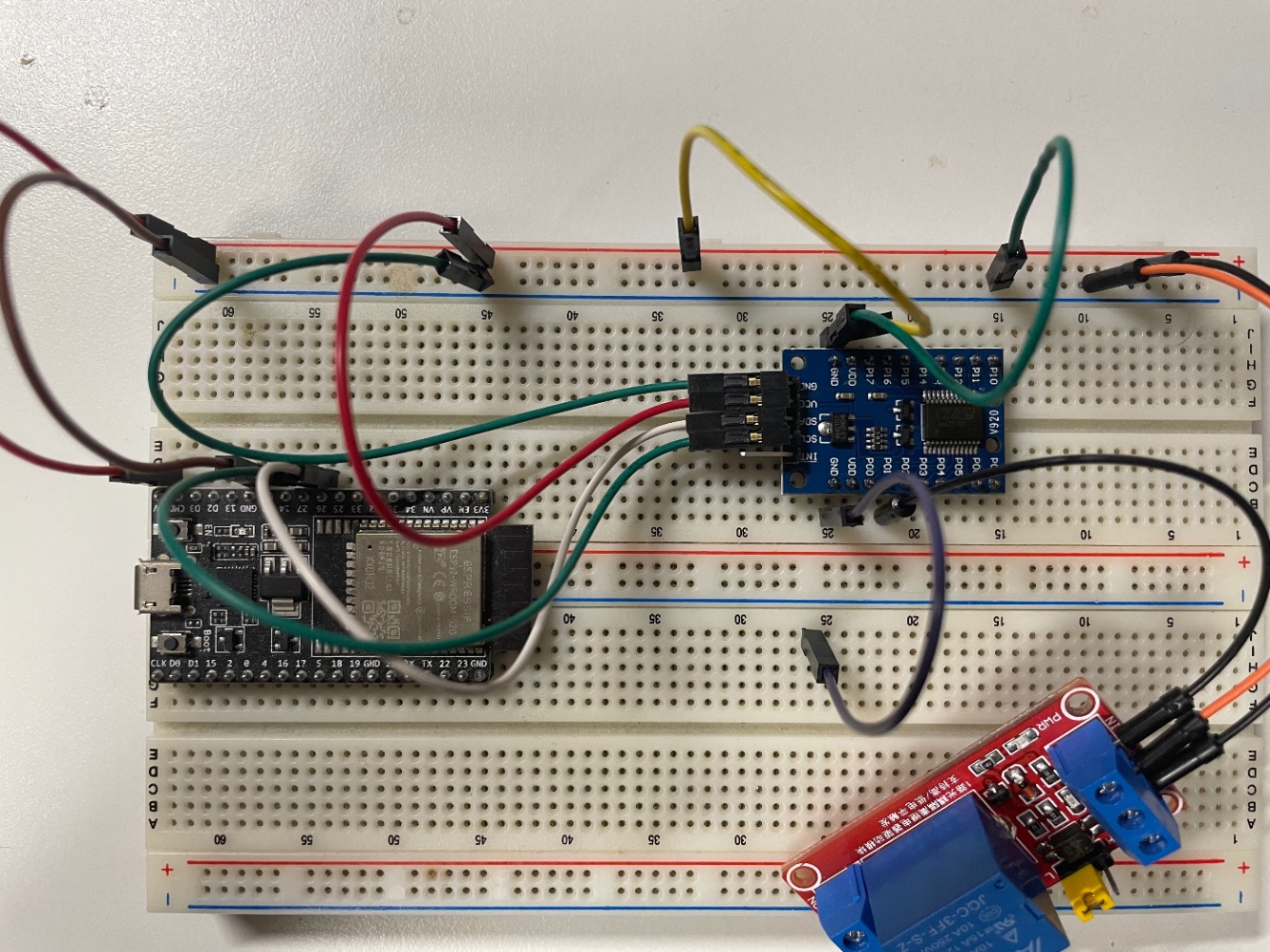 ESP32とI/Oエキスパンダ PCF8575 を接続してLチカ